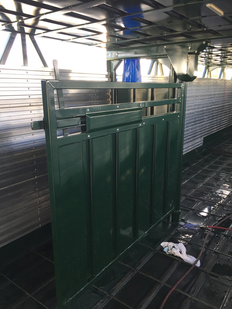 Remote Control Cattle 3/4 Cattle Gate | Truck Art